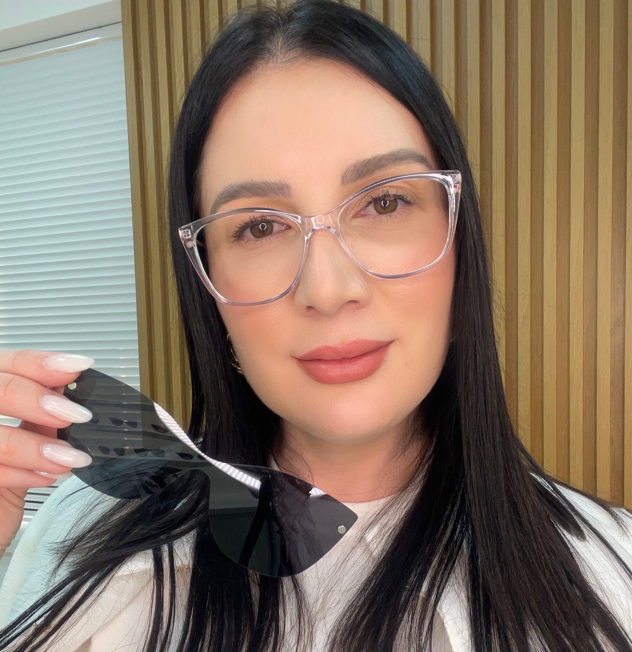 Óculos de Grau Feminino: elegância e estilo com a Kessy | Kessy